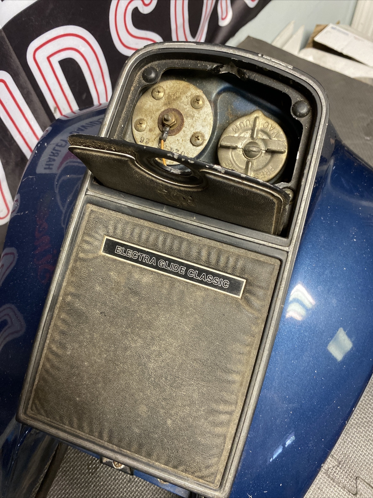 OEM Harley FLHTC Electra Glide Classic Touring Gas Tank Bagger Evo ...