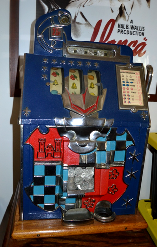 Mills 25c Castle Front Slot Machine circa 1940's w/Stand---Grrreat ...