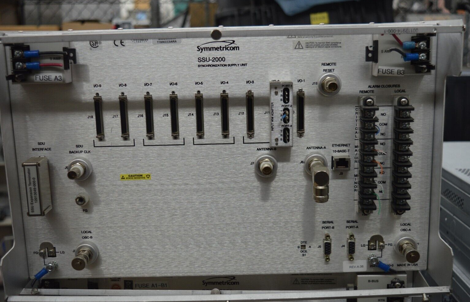 "LOADED" SYMMETRICOM SSU-2000 SYNCHRONIZATION SUPPLY UNIT w/ CLOCK ...