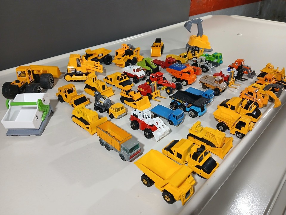 43 DIECAST HEAVY EQUIPMENT CONSTRUCTION VEHICLES LISNEY MAJORETTE REMCO ...