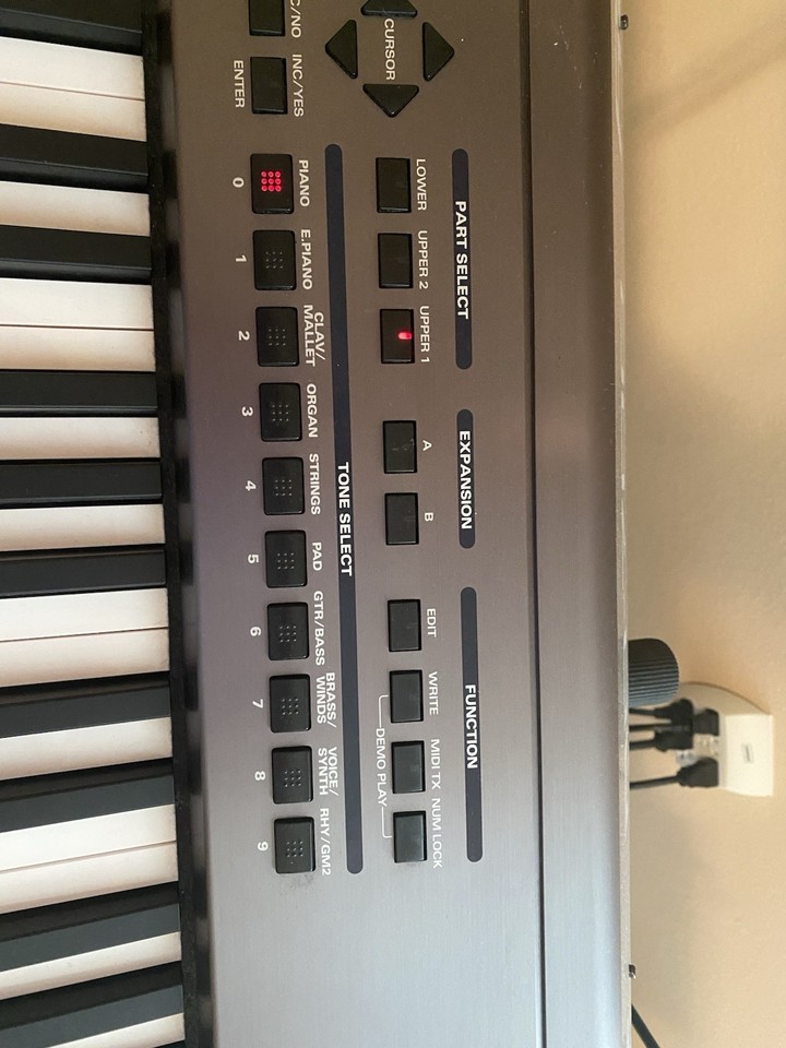 Roland RD-700 Professional Stage Piano 88 Keys With Seat, Speakers ...