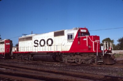 SOO 750 SD-40 SHILLER PARK IL (SOO LINE) ORIGINAL SLIDE 09-16-84 T7-6 | eBay