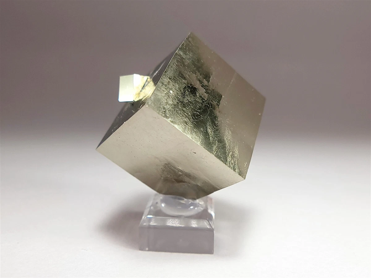 Perfect Pyrite Cube