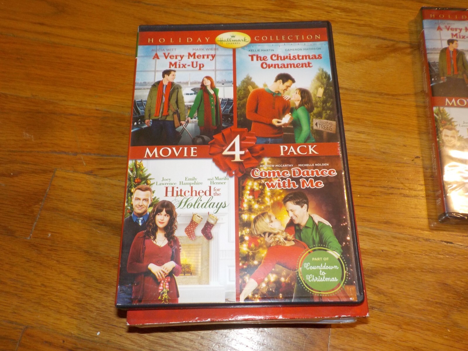 Hallmark Holiday Collection DVD Very Merry Mix-Up/Hitched for the ...