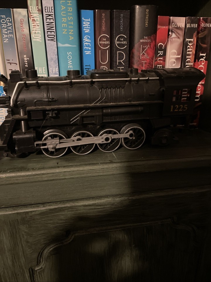 Lionel Polar Express Train Engine Locomotive 1225 Model 711795 Battery ...