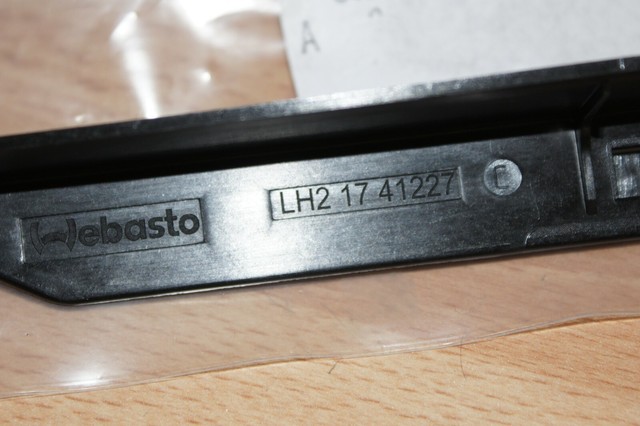 NEU MERCEDES-BENZ C W205 LINKS SCHIEBER DACHABDECKUNG A2057820300 ...