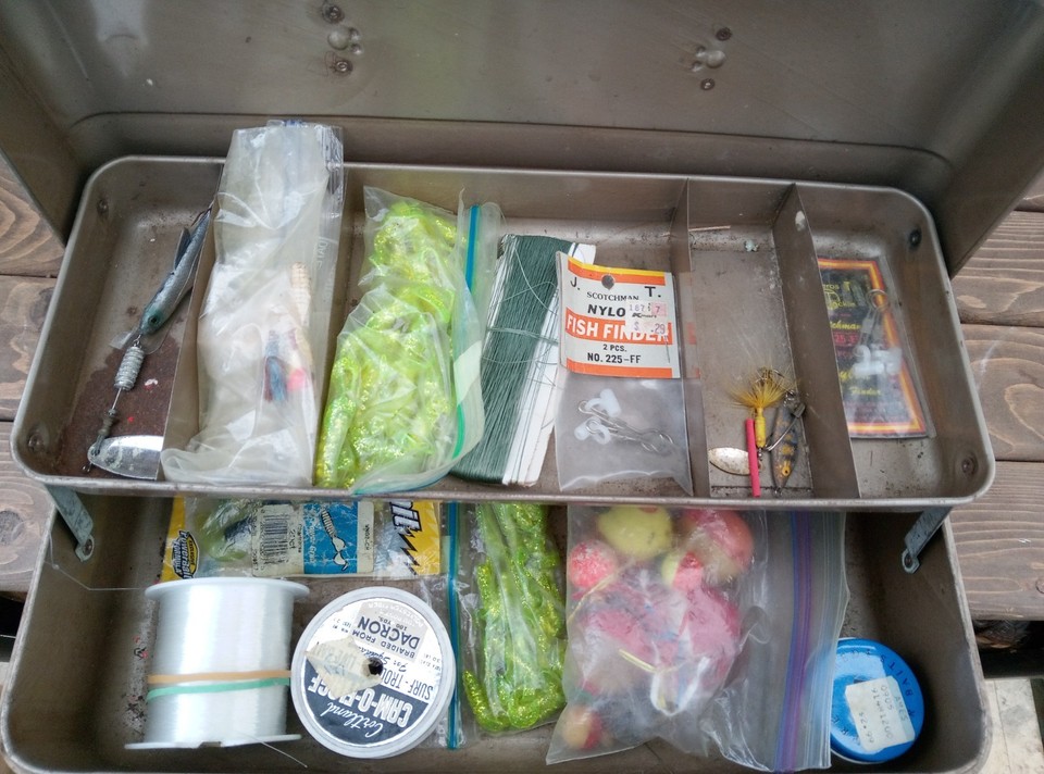 Vintage Fishing Tackle Box With Lures | eBay