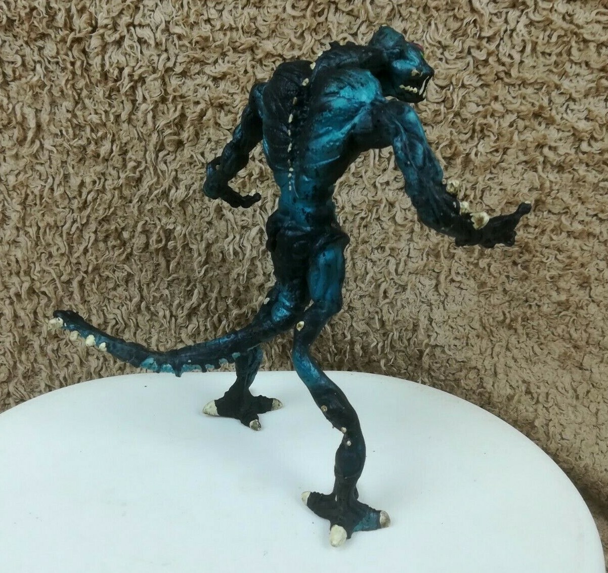 Vintage Alien Hunter 9" Bendy/ Bendable Rubber Trendmasters Figure 1993 ...