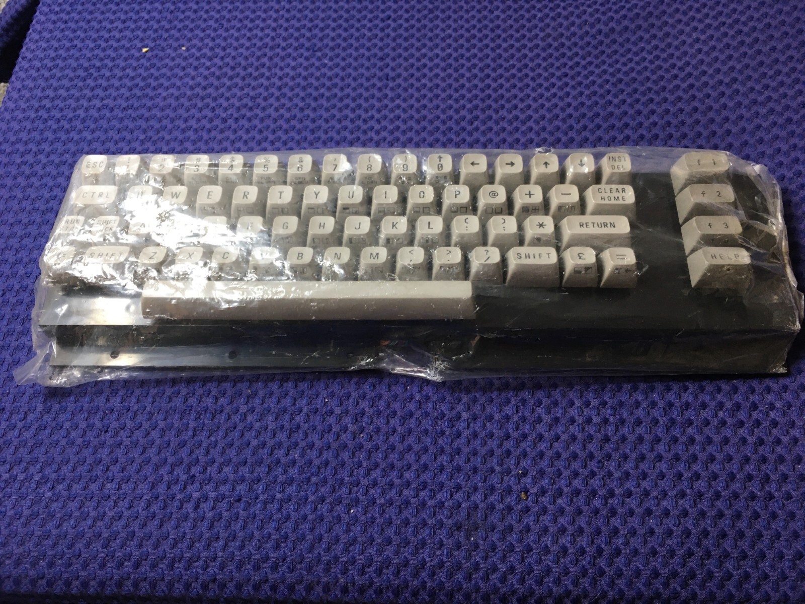 NEW Vintage Commodore C16 Keypad NOS 251798-01 1784 1027 All Gray Key ...