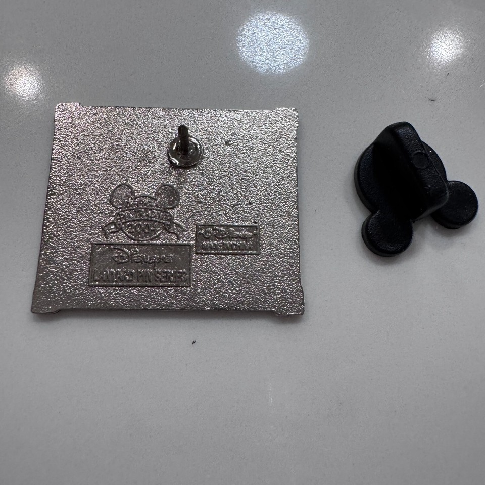 Disney Mickey Mouse & Giraffe Safari Snapshots #2 Cast Lanyard WDW Pin ...