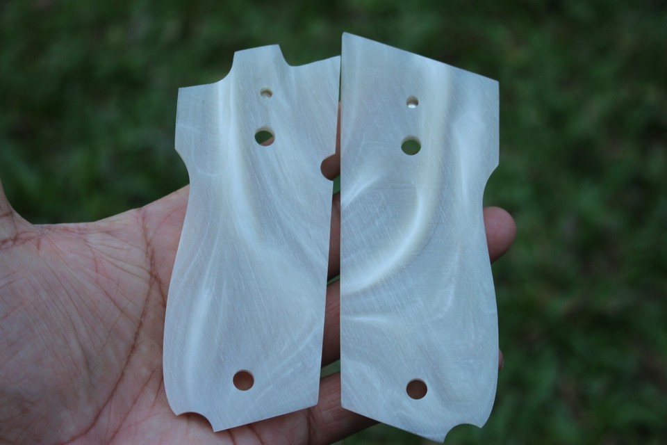 Grips for Smith & Wesson Model 39, 539, 639 Simulated Pearl # Random ...