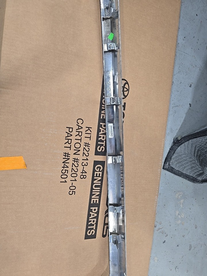 2022-2024 TOYOTA TUNDRA FRONT CHROME GRILLE SURROUND TRIM 53111-0C380 ...