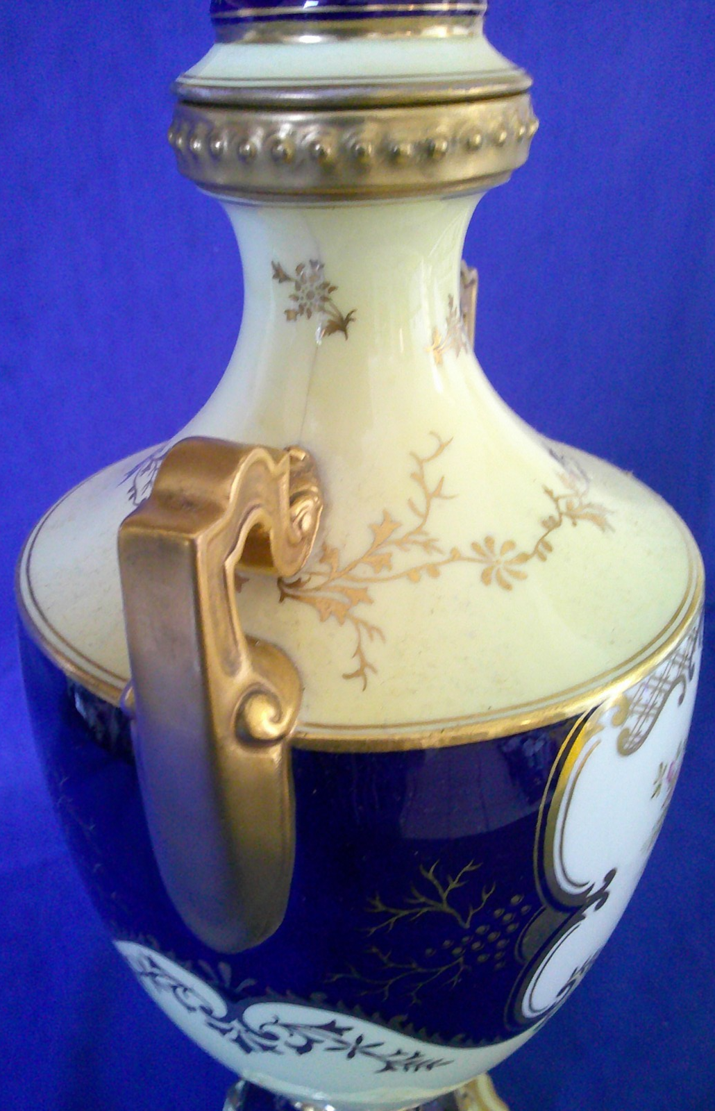 20th Century Coalport 2 Handled Vase & Cover Ornately Decorated With ...