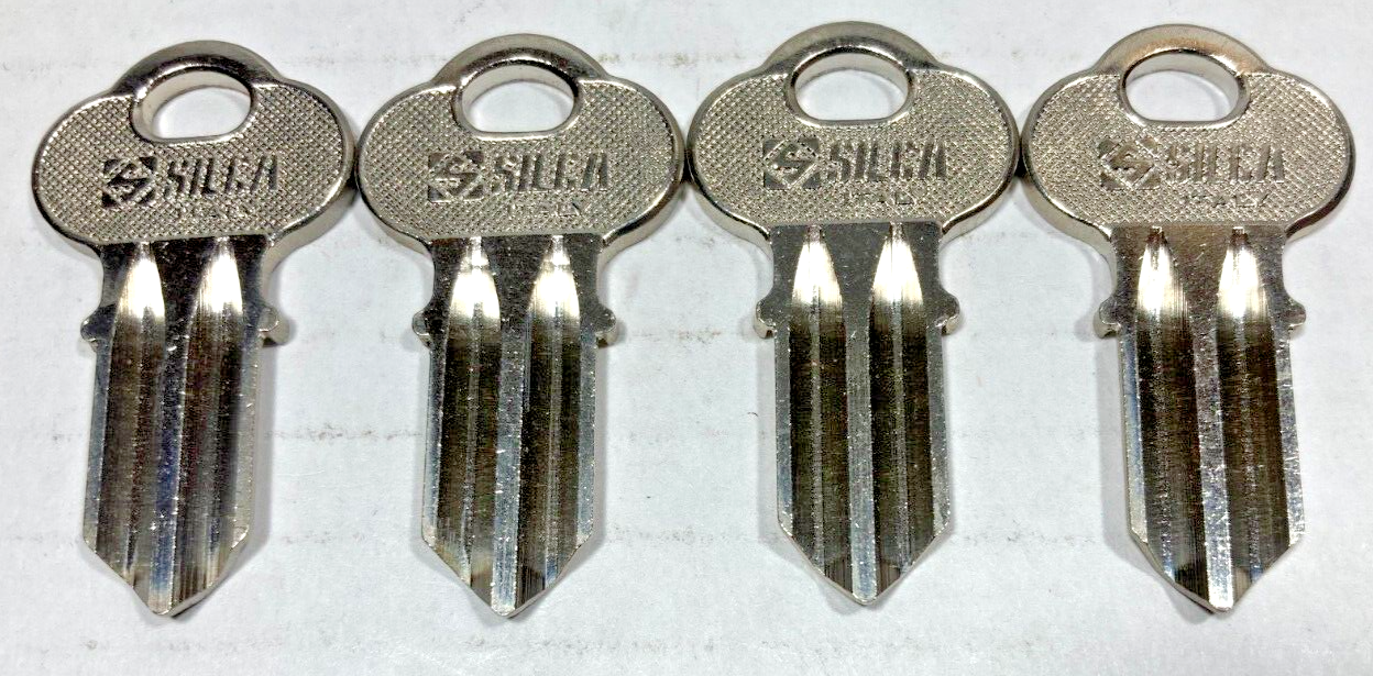 Lot of (4) SILCA Italy CH8 CH-8 KEY BLANKS Uncut NEW OLD STOCK Chicago ...