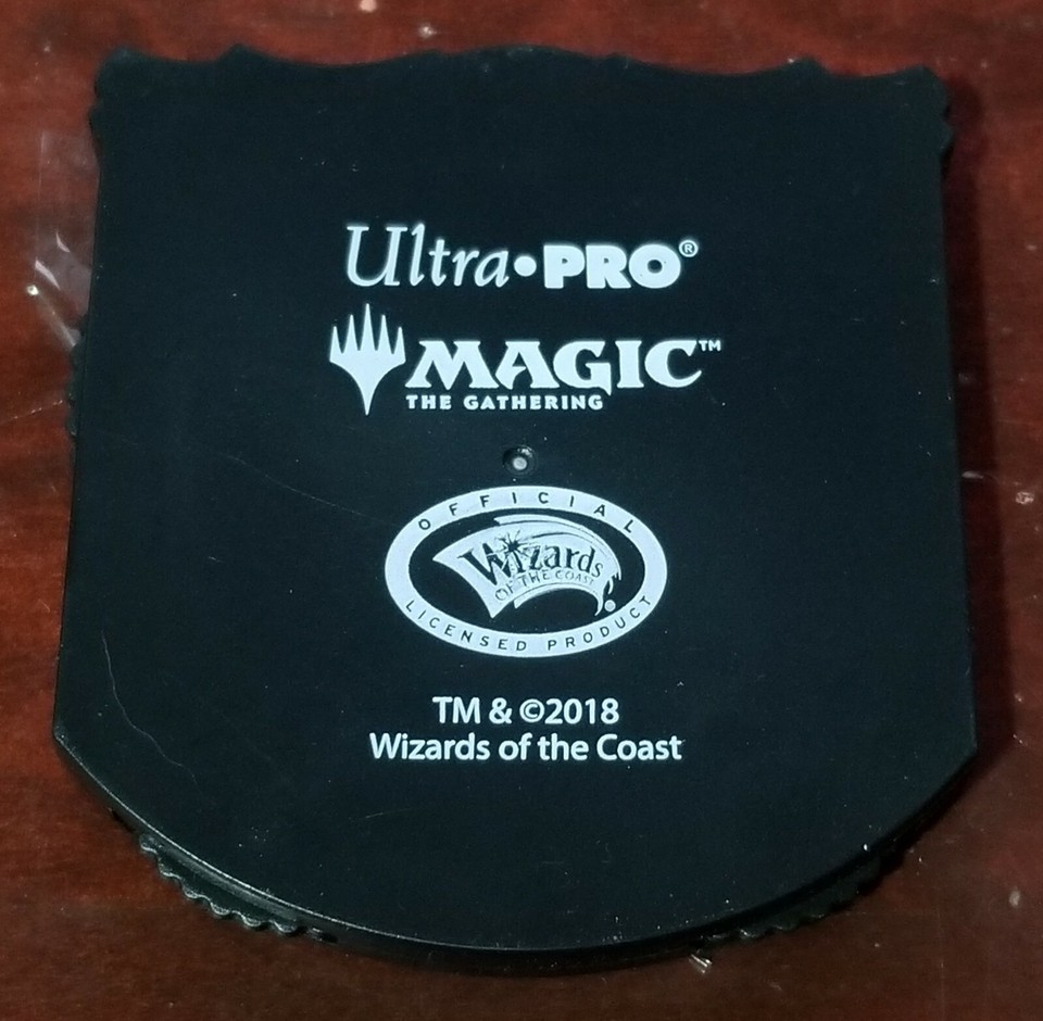 Magic: the Gathering Karn, Silver Golem Foil Relic Token Legendary ...