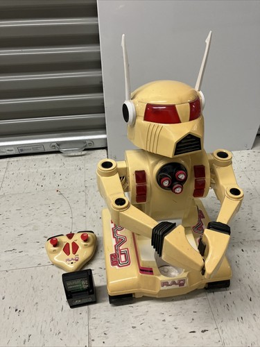 RAD 2.0 Large Toy Robot 19" Inch Tall Toymax 27 MhZ 1999 Parts! | eBay