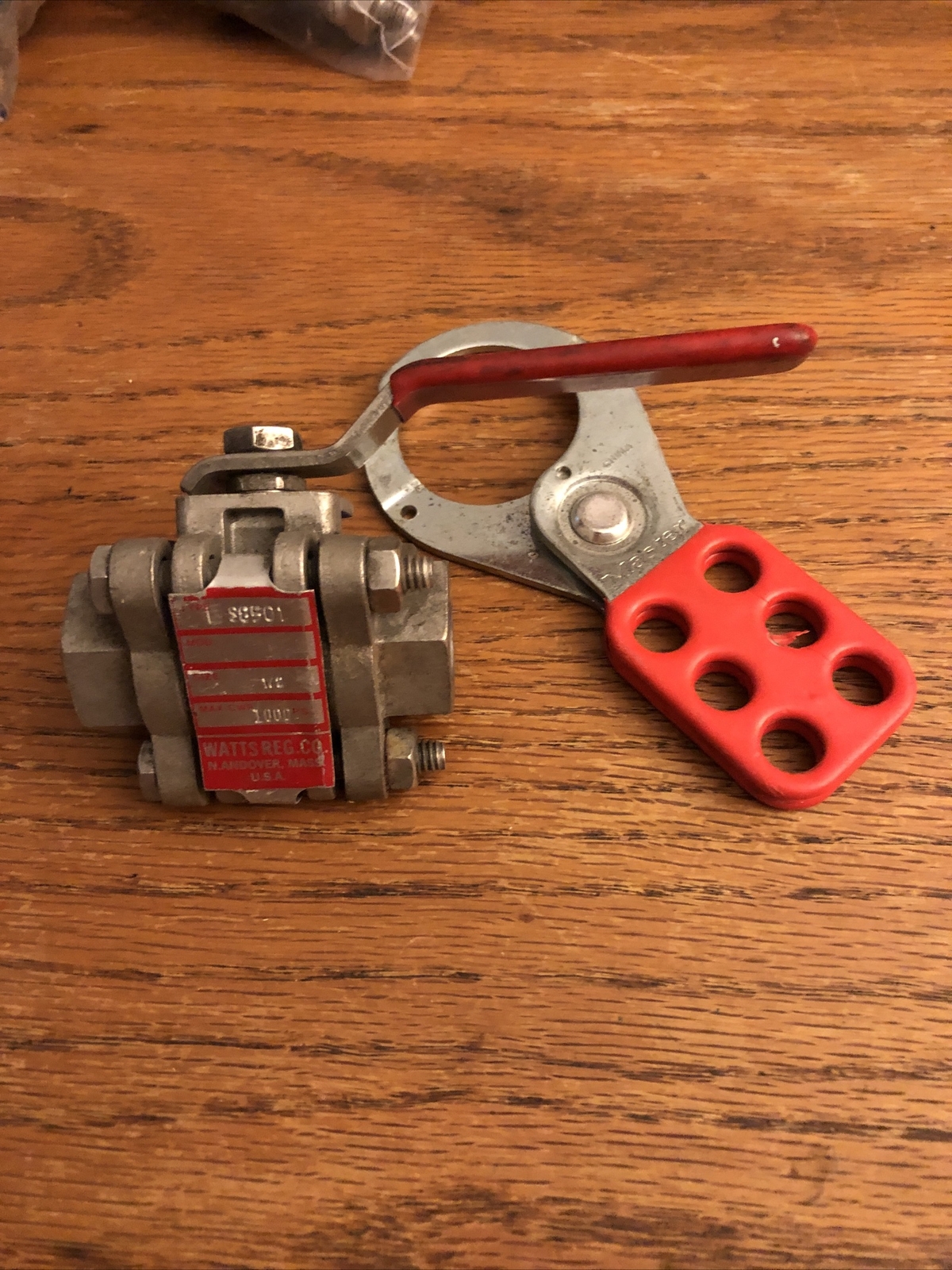 Watts Regulator Valve S8501 1/2” 1000 PSI GF8M & Lockout Tag Master | eBay