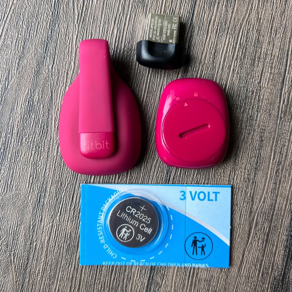 Fitbit Zip Wireless Activity Steps Calories Distance Fitness Tracker ...