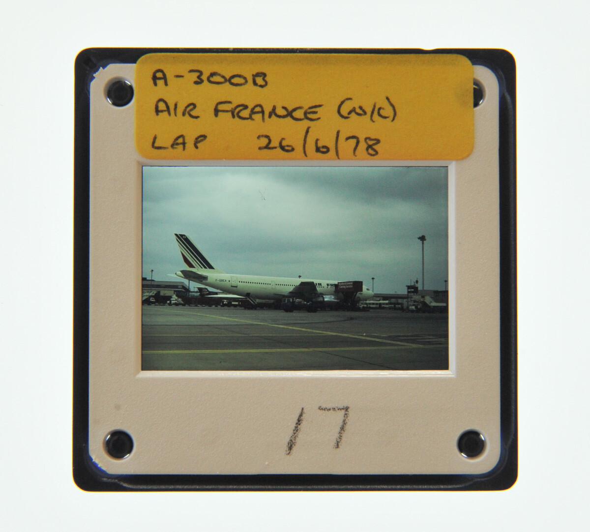 35MM SLIDE AIRCRAFT 1978 AIRBUS A-300B AIR FRANCE AT HEATHROW A81 | eBay