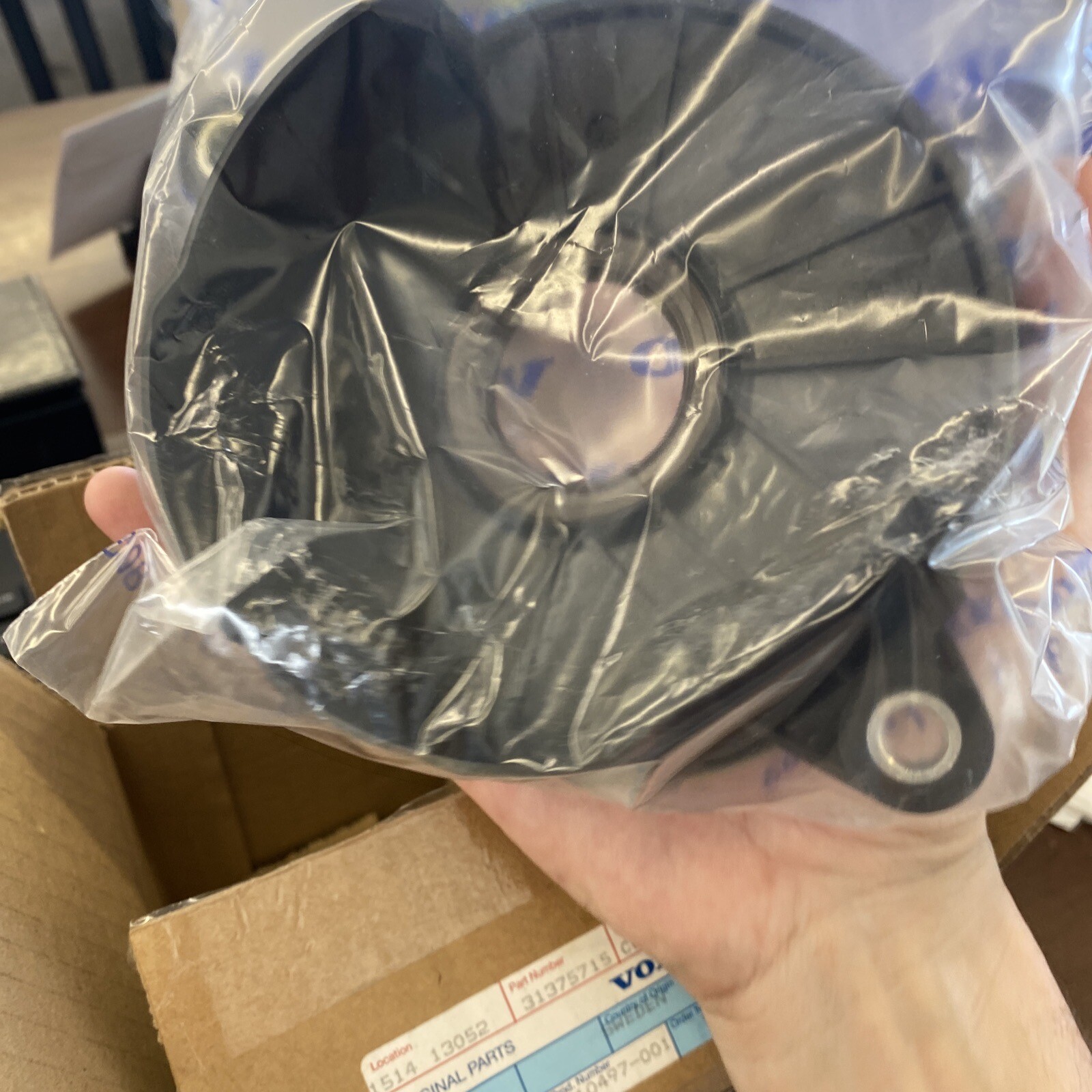 VOLVO S60 MK2 Crankshaft Front Oil Seal 31375715 2.0Diesel 133kw 2014 ...