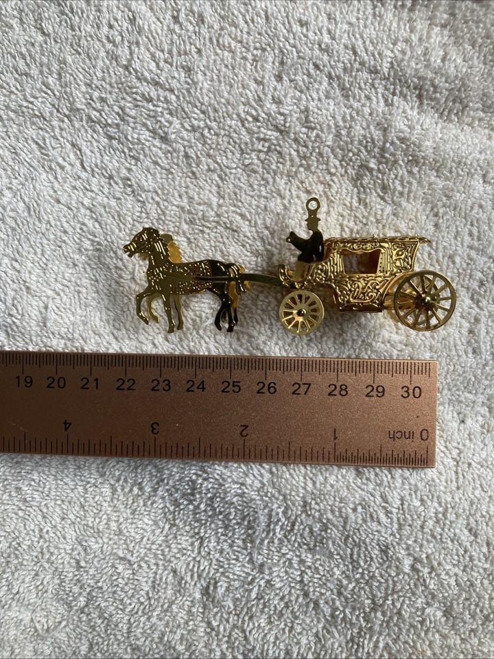 Gold Tone Metal Horse & Carriage Miniature Ornament Figurine Moving ...