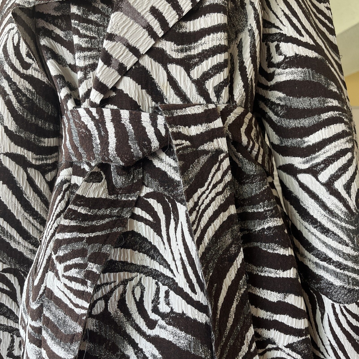 LANVIN X H&M ZEBRA PRINT WOOL BLEND BELT TRENCH COAT EU38 LANVIN X H&M ZEBRA PRINT WOOL BLEND BELT TRENCH COAT EU38