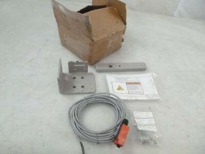 Bernstein Limit Switch ID-NR. 51513041 I88-U1Z W with Metal Bracket | eBay