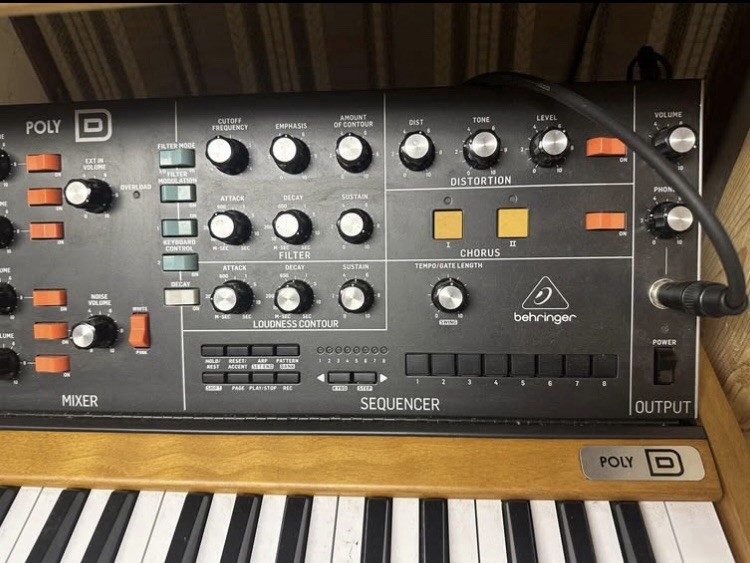Behring r Poly D Analog Synthesizer with Keyboard and Sequencer | eBay