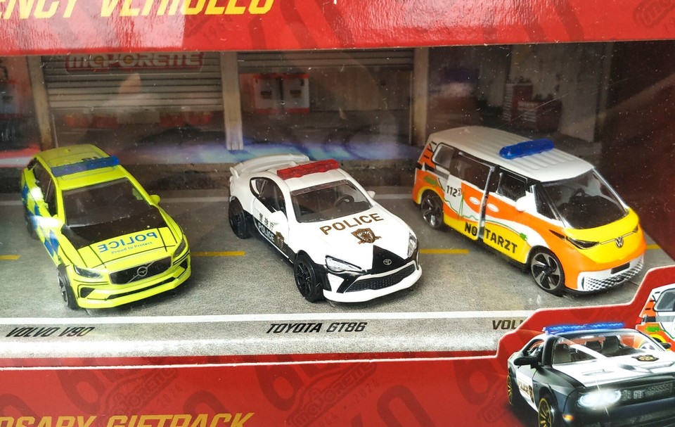 Majorette ฺGlobal Emergency Vehicles 60th Anniversary Gift Pack 10 ...