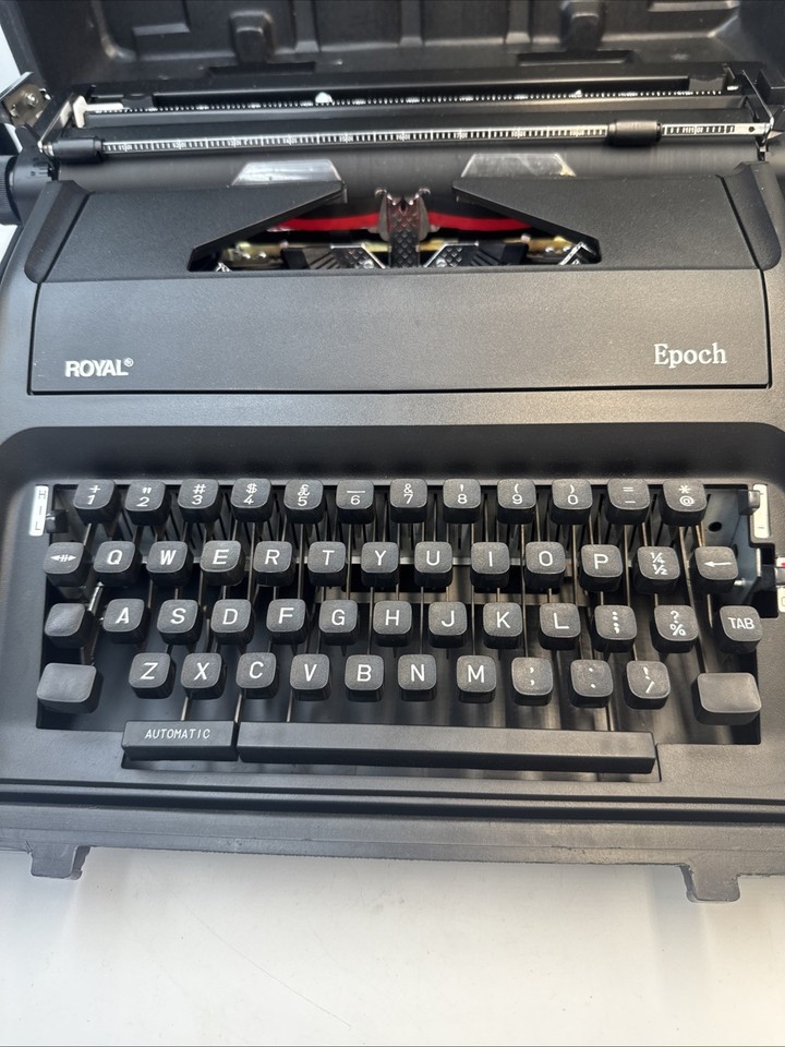 Royal Epoch Manual Portable Typewriter w/Hard Case, Black, Clean Tested ...
