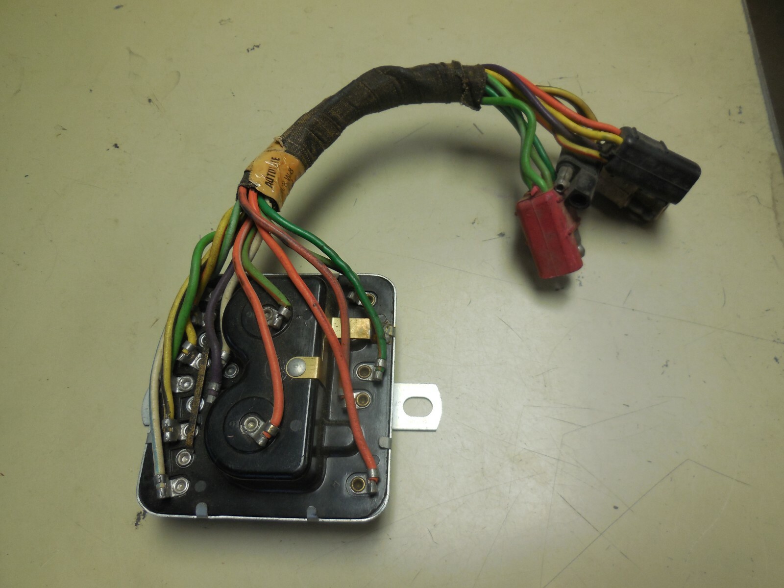 NOS 1969 1970 Ford Thunderbird Sequential Turn Signal Lamp Box C8WB ...