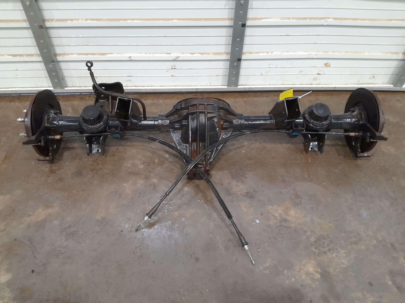05 - 10 Jeep Commander / Grand Cherokee Rear Axle Assembly 3.73 Ratio ...