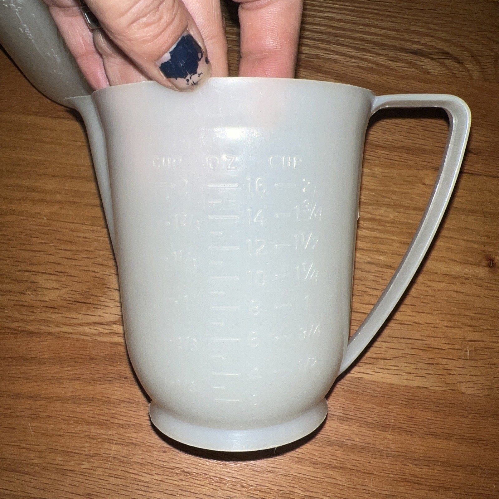 Vintage TUPPERWARE 500 Mix N Store 8 Cup 2 Qt Measuring Bowl Set Of 2 ...