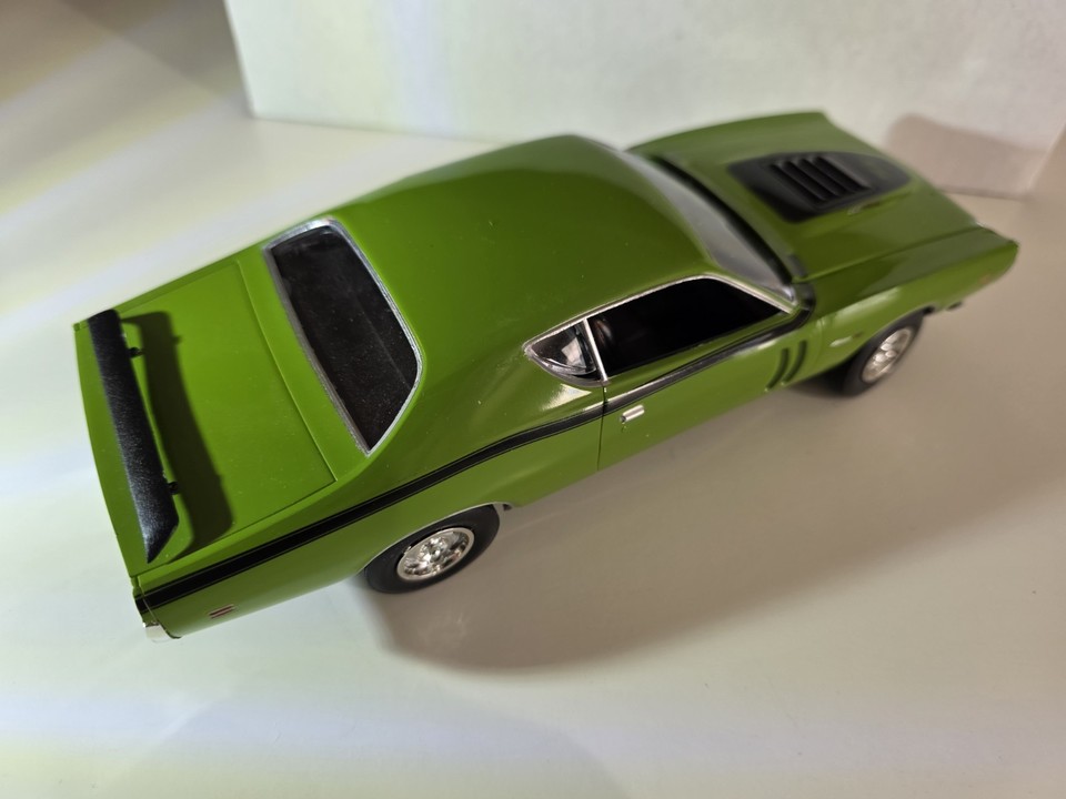 Monogram 1971 Dodge Charger R/T ORIGINAL Sublime green detailed Model ...
