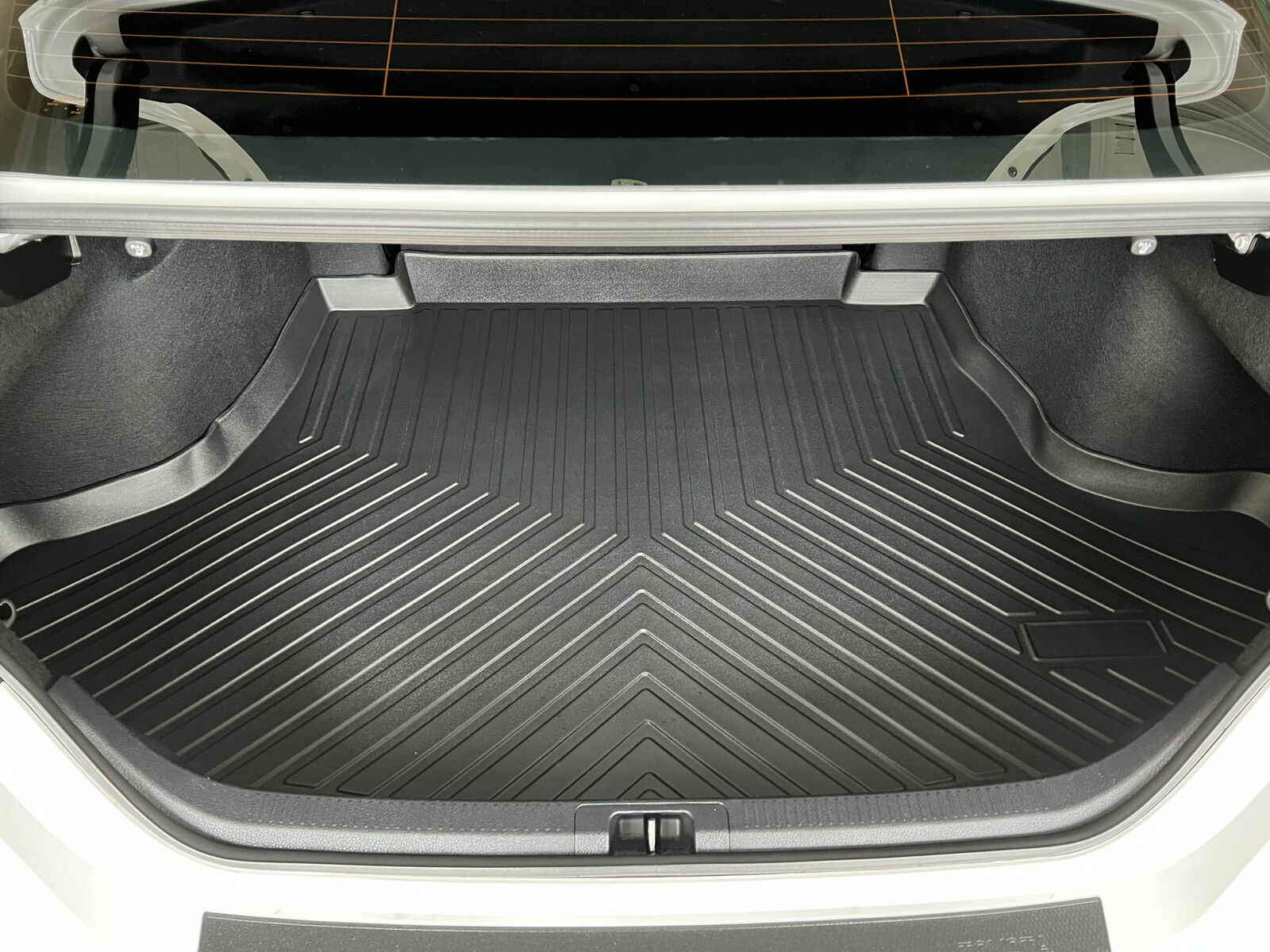 2022 Toyota Camry Hybrid Trunk