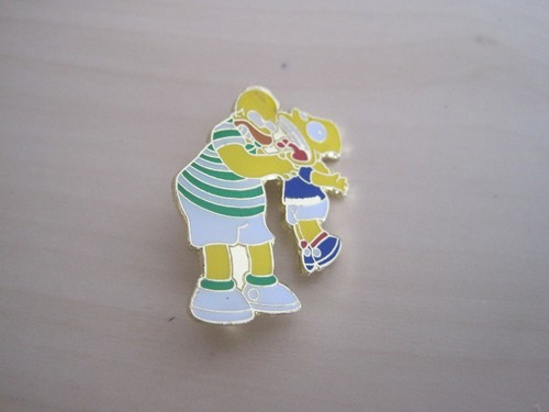 Celtic fc badge - The Simpsons - Homer not happy with Bart in rangers ...