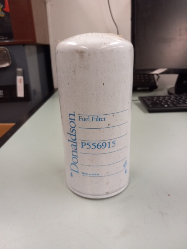DONALDSON P556915 - Fuel filter cross reference
