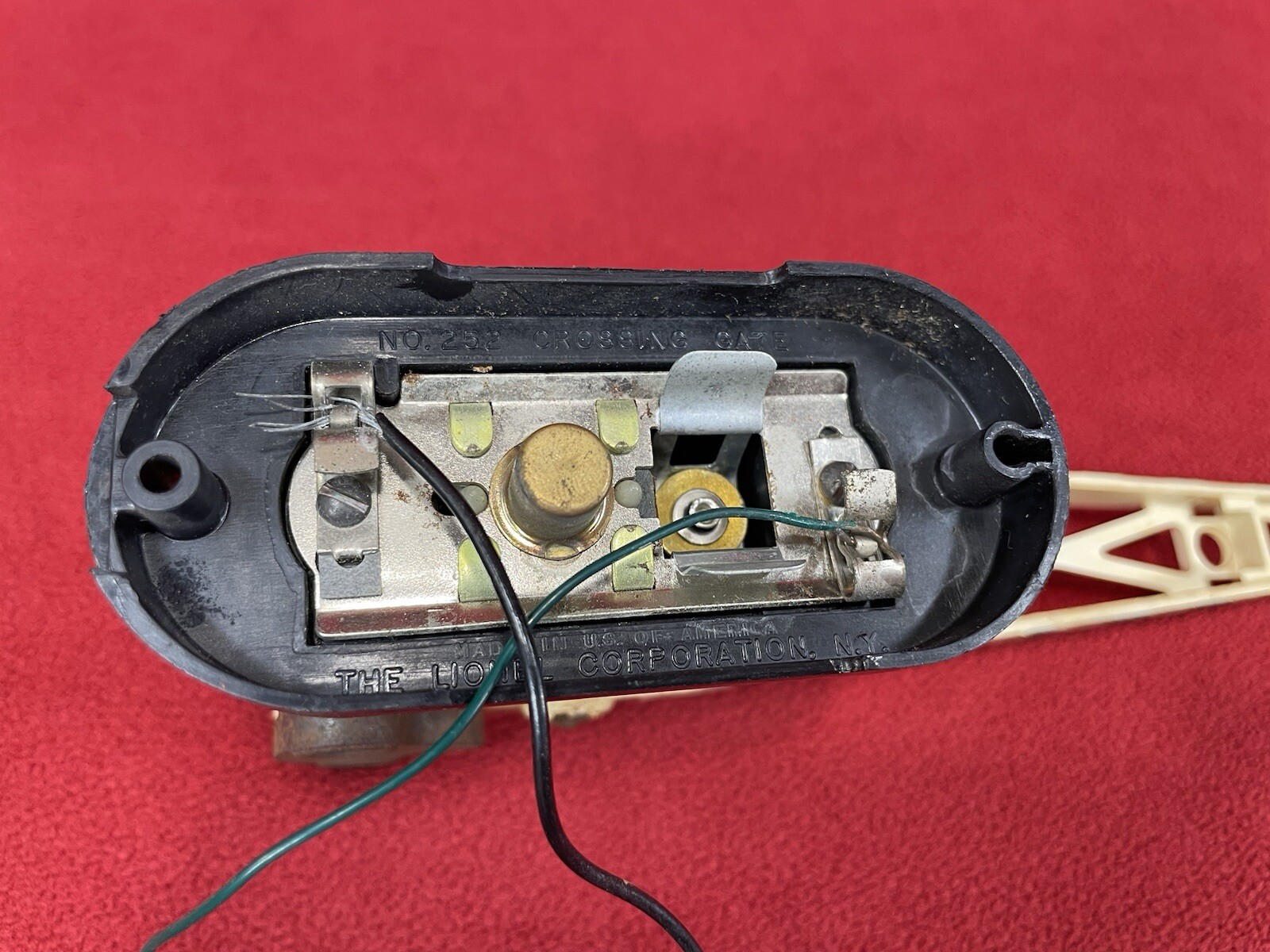 Lionel-Gilbert-Ho-Revell & Atlas Train Set Lot Engine- Towers-Building ...