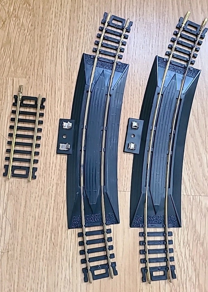 Lot of 42 Pieces Tyco HO Model Train Tracks R 18" Curved Straight ...