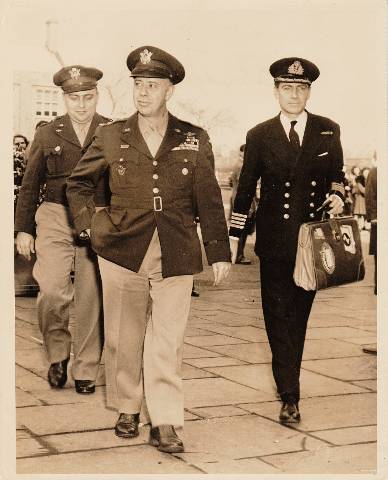 GENERAL GEORGE KENNEY & CAPTAIN RICHARD COLERIDGE - 1946 | eBay