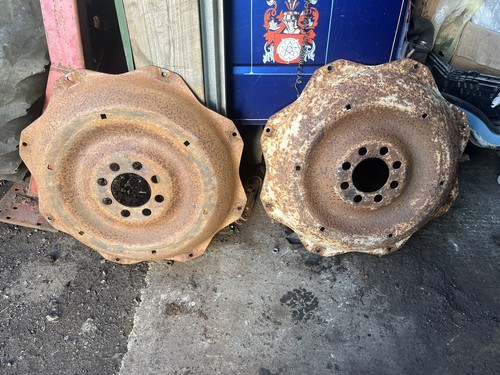 Ford 4000 / 5000 / Leyland Tractor Rear Wheel Centers | eBay UK