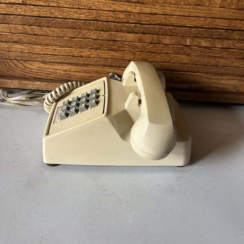 Vintage Telephone ITT Push Button Touch-Tone Desk Phone Beige & Cord ...