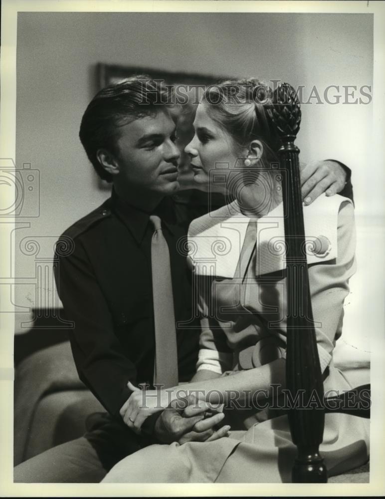 Deborah Raffin, Edles Haus