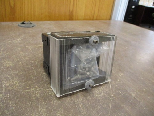 Meter Devices Co. Test Switch 204-2838C-T *No Box* *Broken Insulator ...