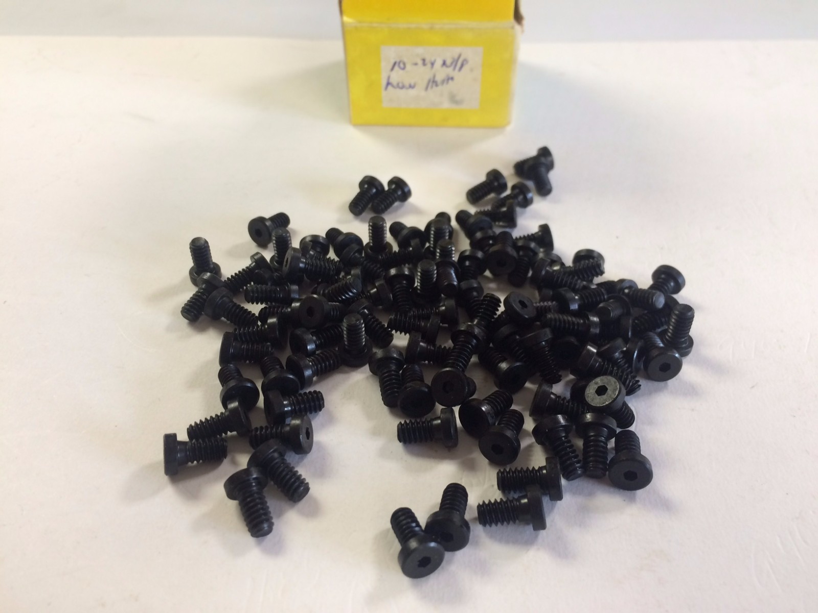 Holo Krome 68012 10-24 x 3/8 Low Head Socket Cap Screws, Box Of 100 ...