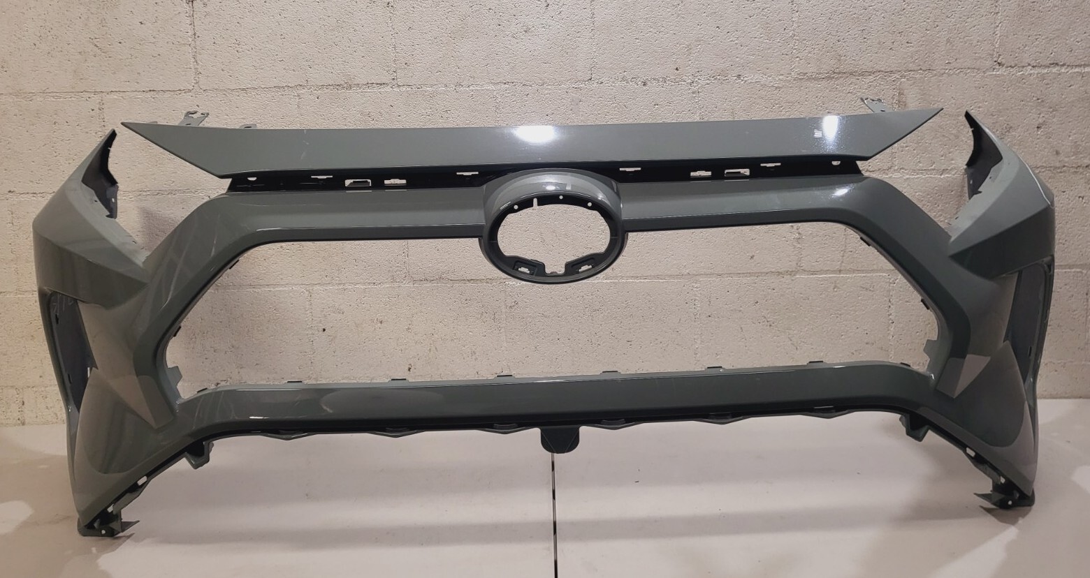 2019 2020 2021 TOYOTA RAV4 RAV-4 FRONT BUMPER COVER OEM USED 21 20 19 ...