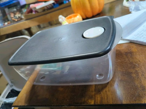 Tupperware Vent N Serve 3 3/4 Quarts 3.5L Microwave Container w/Vent ...