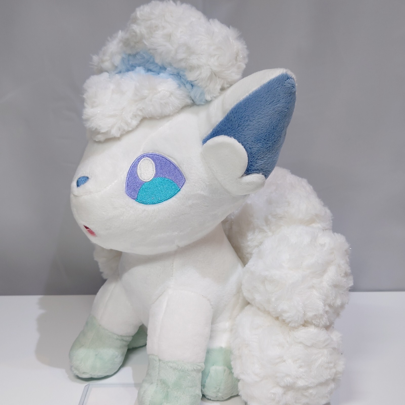 [SALE] Pokemon Center Limited Fluffy Hugging Plush Alolan Vulpix 31cm ...