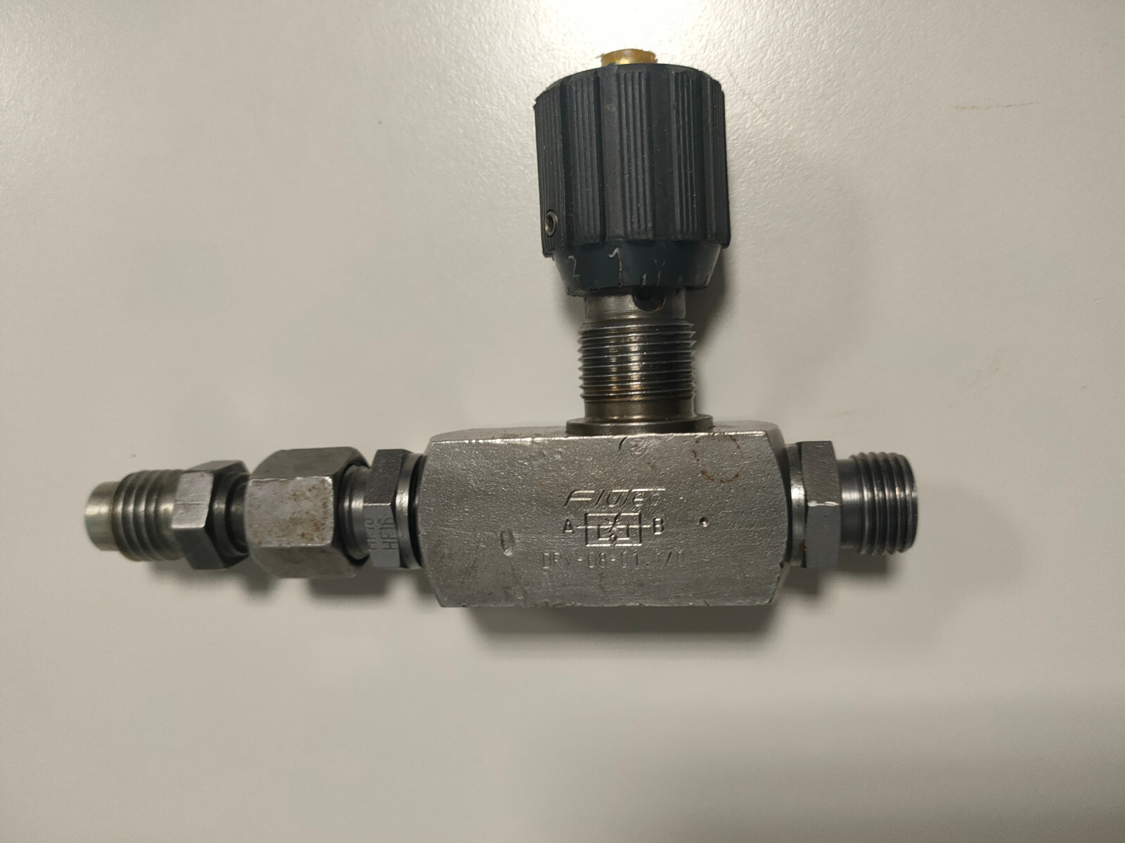 Flutec model DRV 08 01.1/0 Flow Control Relief Valve Oil | eBay