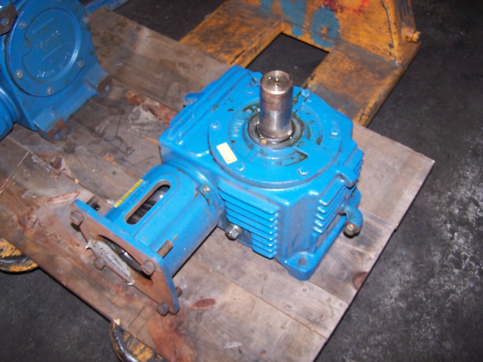 TEXTRON 40:1 RATIO CONE DRIVE GEAR REDUCER 1800 RPM 1-7/8 BORE ...